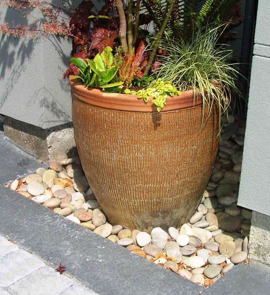 Mexican Beach Pebble, Buff, 2"- 3" | Cascade Stoneworks