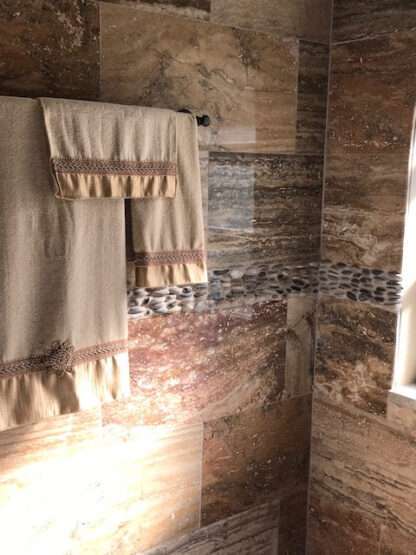 Standing Polished Mixed Pebble Tile, 4"x 12" | Cascade Stoneworks