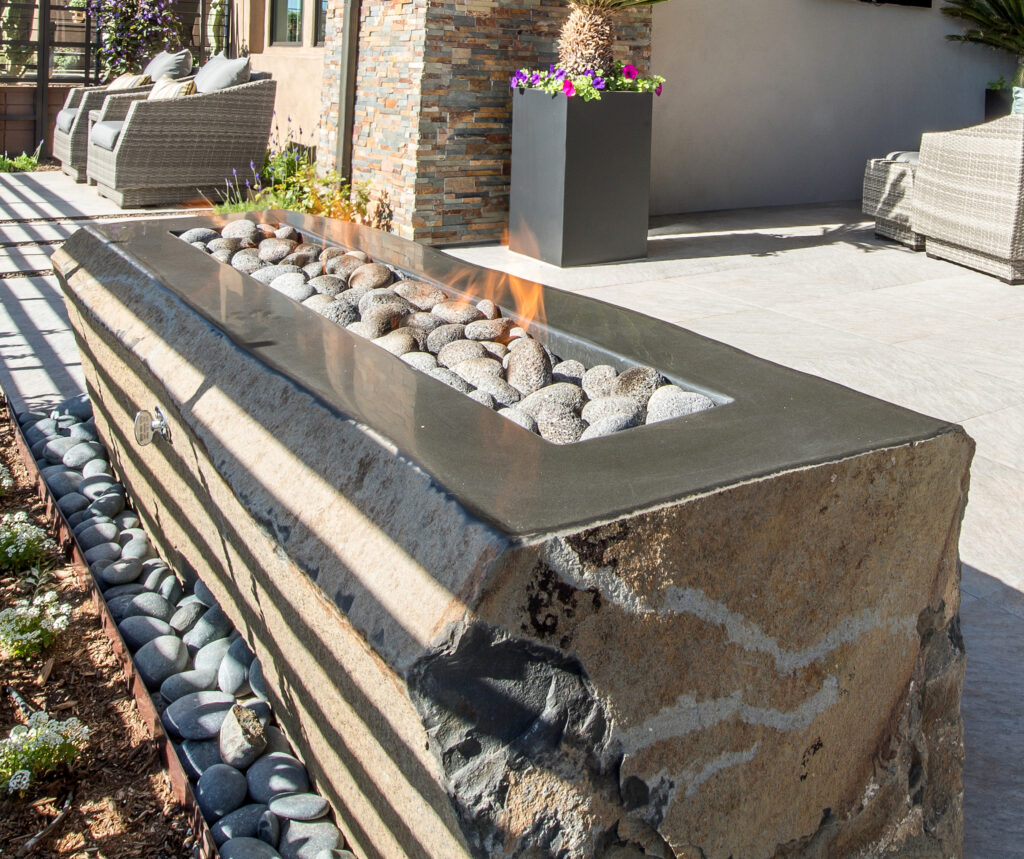 Black Lava Beach Pebble 1/2"- 1" | Cascade Stoneworks
